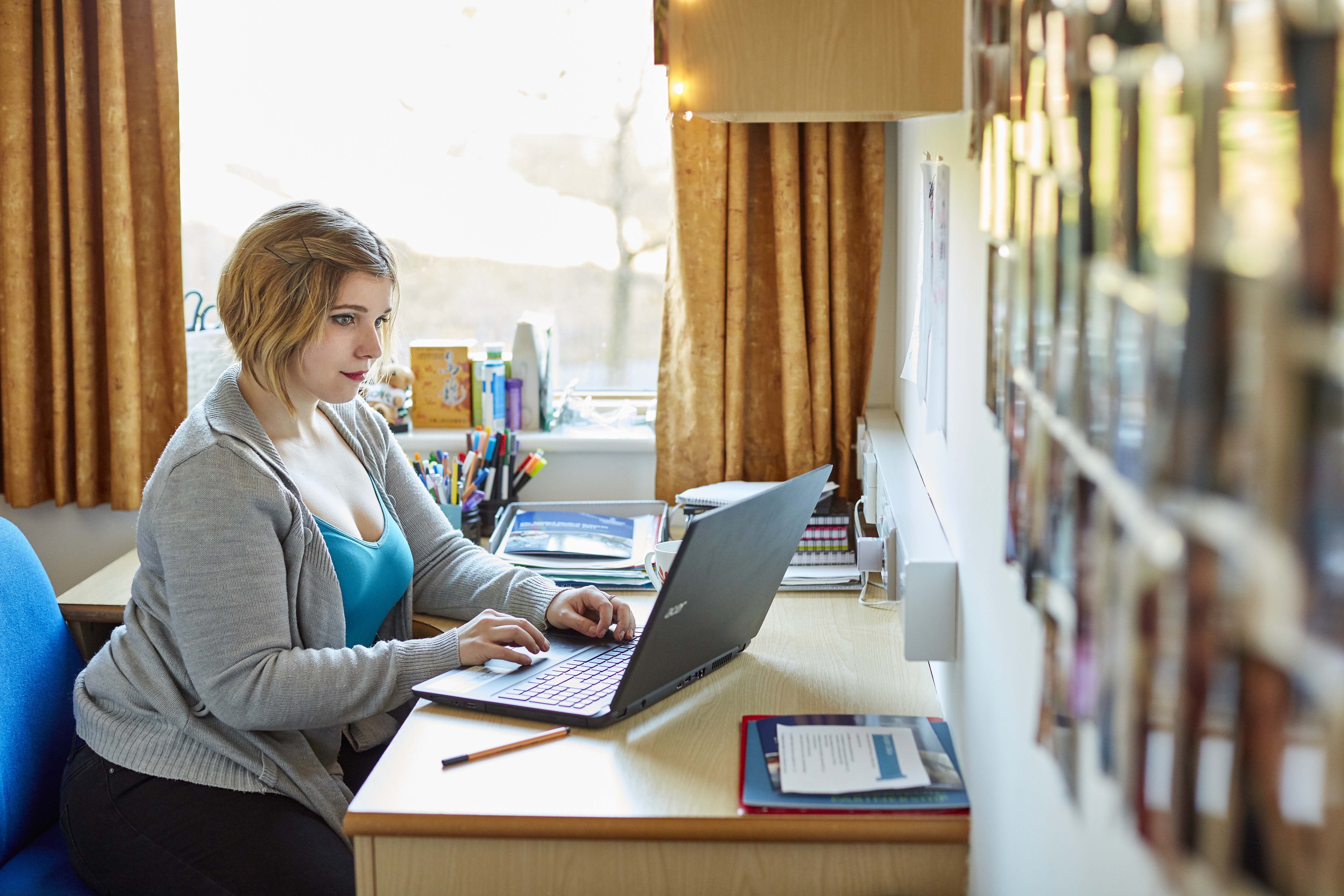 Top tips for a strong Chevening application | Study In Wales